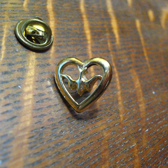 Heart & Dove | Accessories | Heart Dove Vintage Gold Lapel Pin | Poshmark